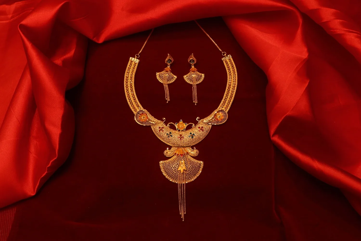Aurora Lux Gold necklace - Chhaganlal Dayaljee Jewellers CHD-THE ...