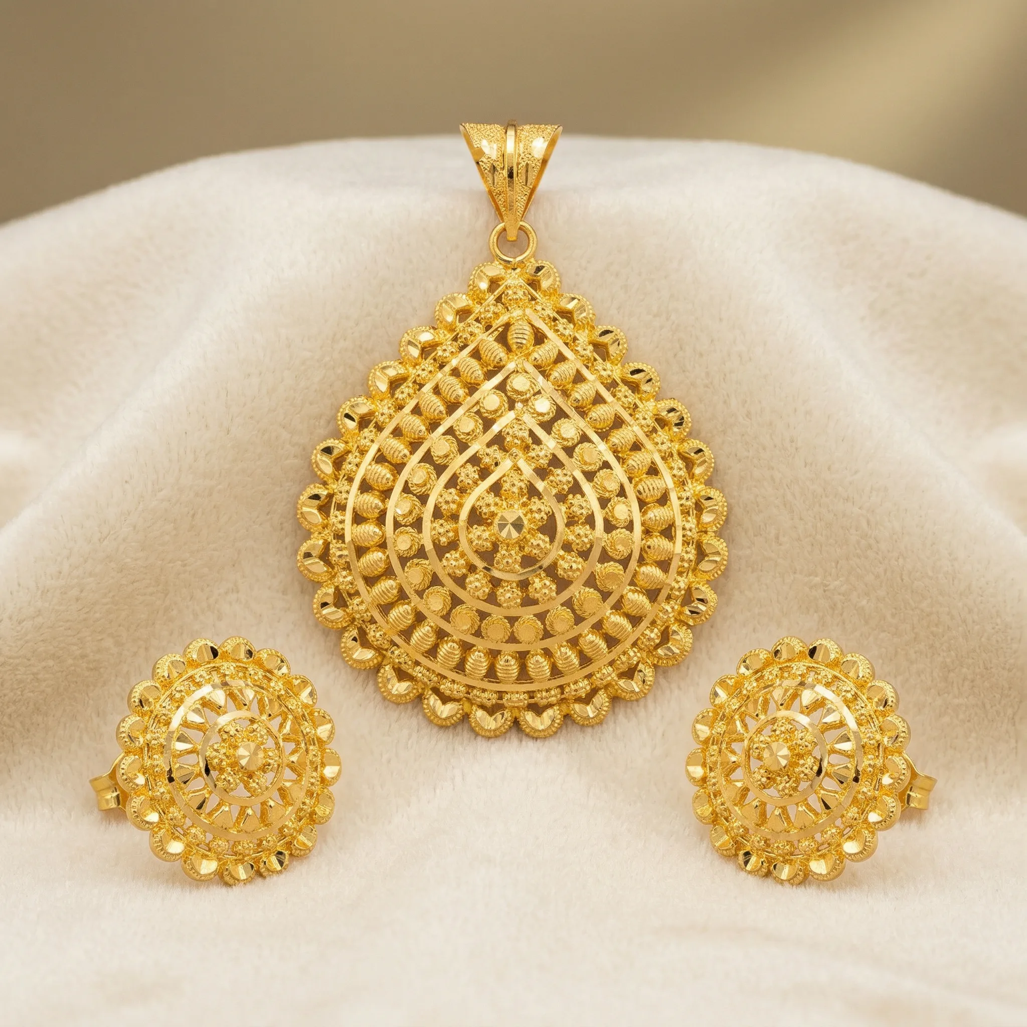 Gold Gold Pendant sets - Chhaganlal Dayaljee Jewellers CHD-THE ORIGINAL ...